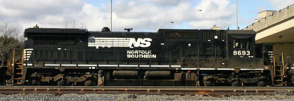 NS 8693